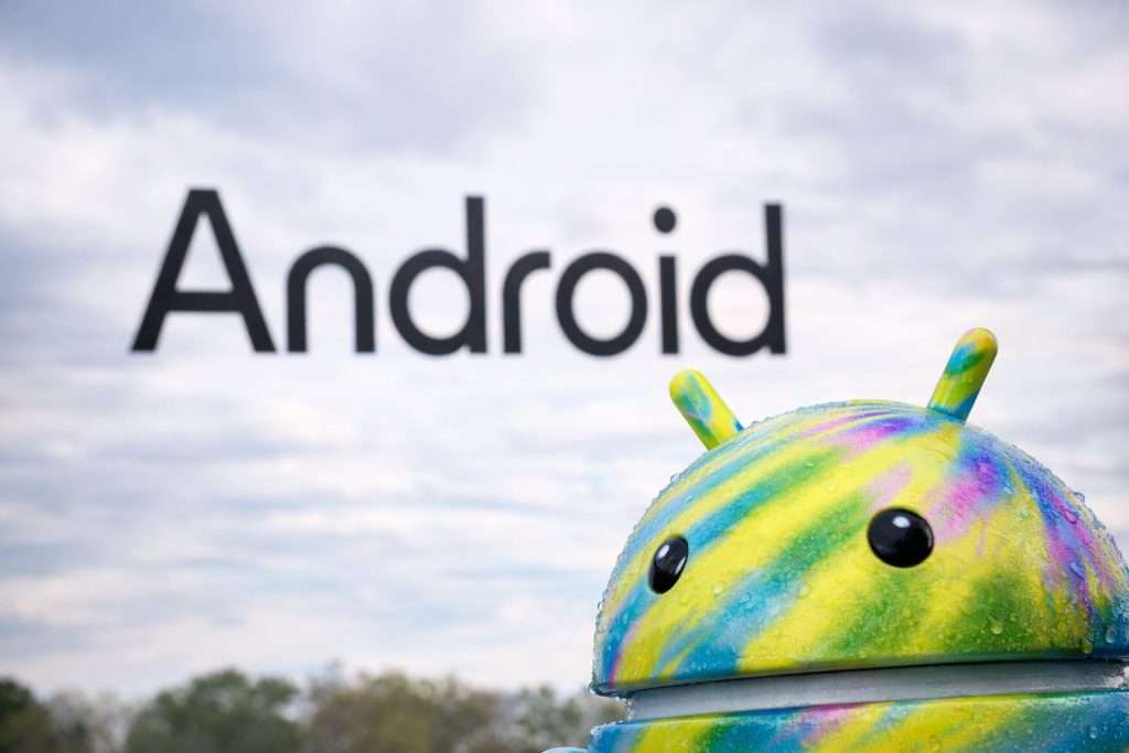 Android 17 leak shows Google’s “blurry” redesign — plus a new screen ...