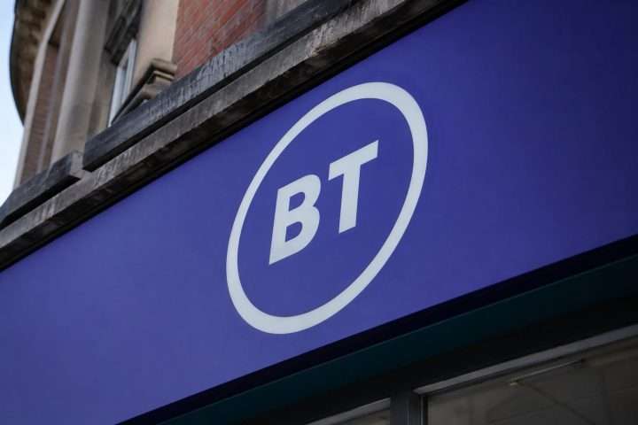 BT Group drops 6.6% this week with cash-flow rebound in question