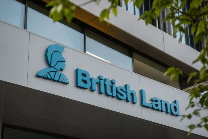 British Land: Investors Eye CEO Shift, Board Buys and AI Office Demand