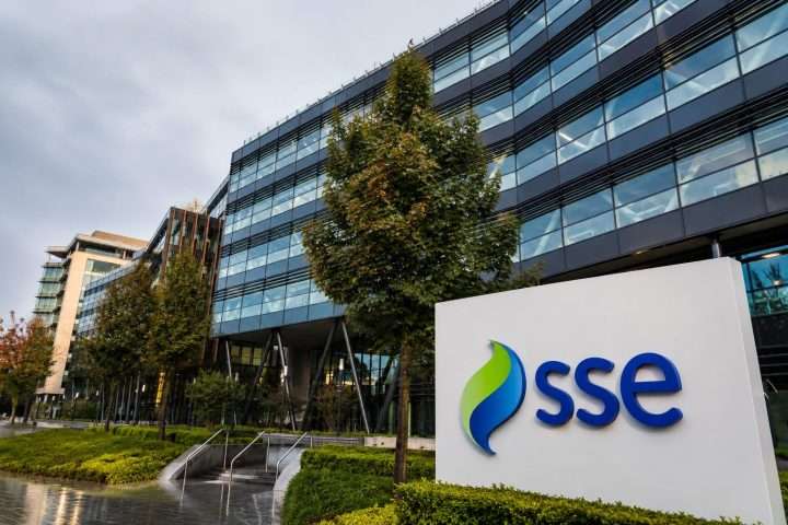 SSE PLC falls with UK utilities ahead of Bank of England rate decision