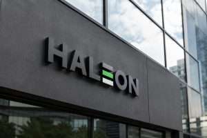 Haleon shares slip into the weekend after Redburn downgrade tests ...