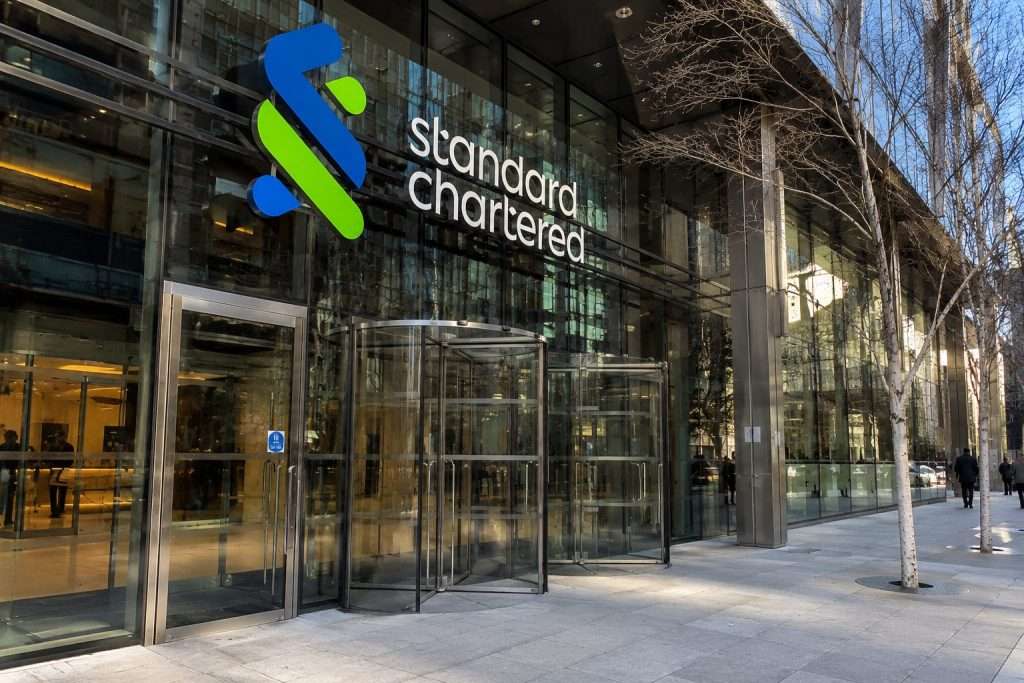 Standard Chartered (LON:STAN) shares steady as $1.5bn buyback wraps ...